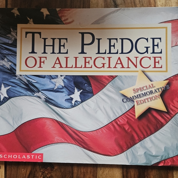 Scholastic | Toys | Scholastic Patriotic Pledge Of Allegiance Book | Poshmark